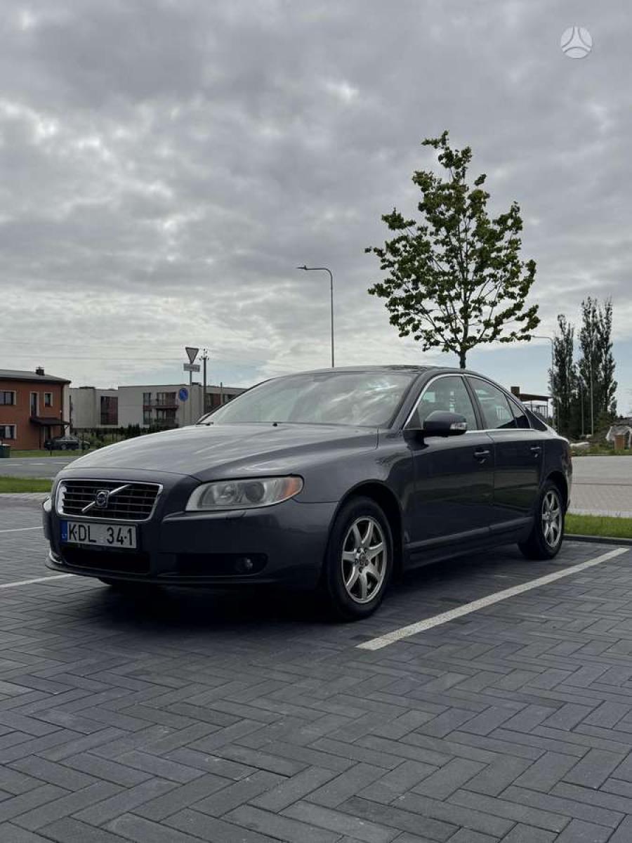 Grey Volvo S80 2007 in Klaipeda, with an engine capacity of 2.52 L and mileage of 369 thousand km for 1450 €, photo 3 on AUTOMOTO.COM.LV