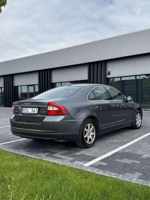 Grey Volvo S80 2007 in Klaipeda, with an engine capacity of 2.52 L and mileage of 369 thousand km for 1450 €, photo 4 on AUTOMOTO.COM.LV
