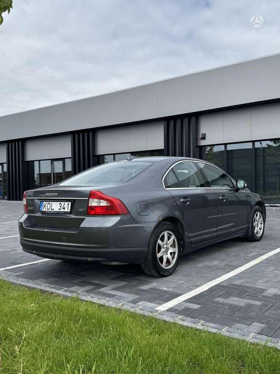 Grey Volvo S80 2007 in Klaipeda, with an engine capacity of 2.52 L and mileage of 369 thousand km for 1450 €, photo 4 on AUTOMOTO.COM.LV