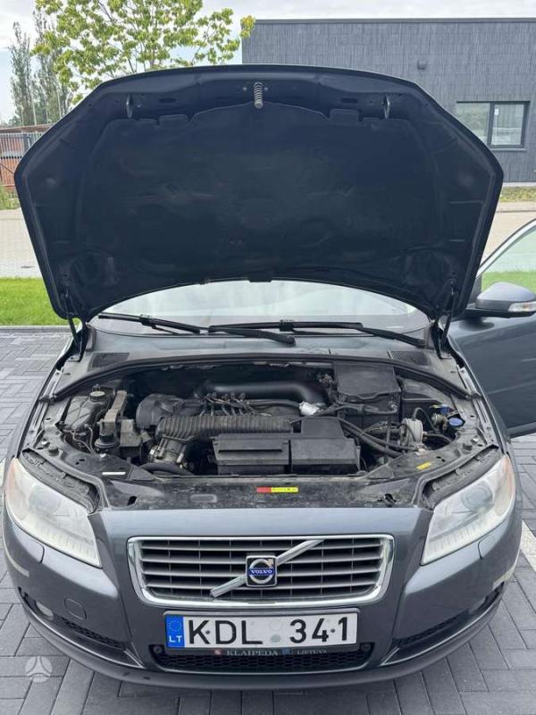 Pelēks Volvo S80 2007 Klaipėda, ar dzinēja tilpumu 2.52 L un nobraukumu 369 tūkst. km par 1450 €, foto 9 vietnē AUTOMOTO.COM.LV