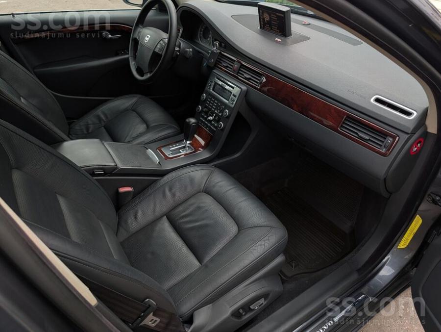 Grey Volvo S80 2007 in Jurmala, with an engine capacity of 3.20 L and mileage of 0 thousand km for 5950 €, photo 45 on AUTOMOTO.COM.LV