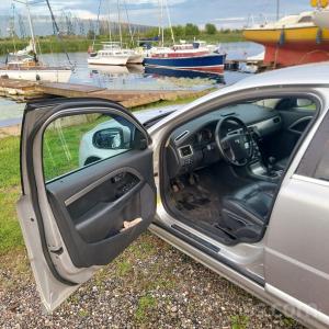 Grey Volvo S80 2007 in Riga, with an engine capacity of 2.40 L and mileage of 424 thousand km for 2700 €, photo 13 on AUTOMOTO.COM.LV