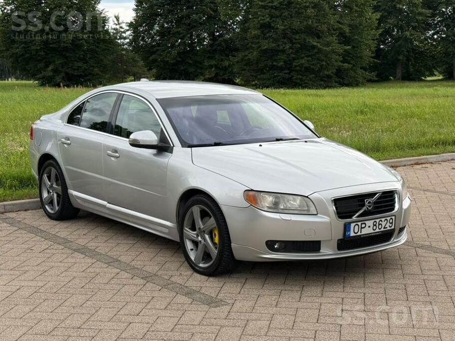 Grey Volvo S80 2007 in Riga, with an engine capacity of 2.40 L and mileage of 0 thousand km for 1990 €, photo 3 on AUTOMOTO.COM.LV