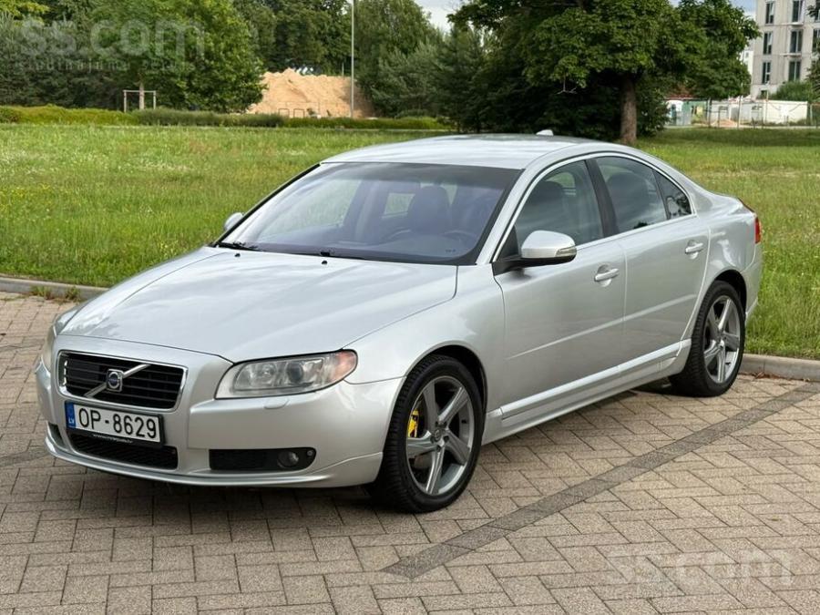 Grey Volvo S80 2007 in Riga, with an engine capacity of 2.40 L and mileage of 0 thousand km for 1990 €, photo 4 on AUTOMOTO.COM.LV