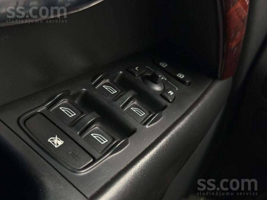 Grey Volvo S80 2007 in Riga, with an engine capacity of 2.40 L and mileage of 0 thousand km for 1990 €, photo 19 on AUTOMOTO.COM.LV