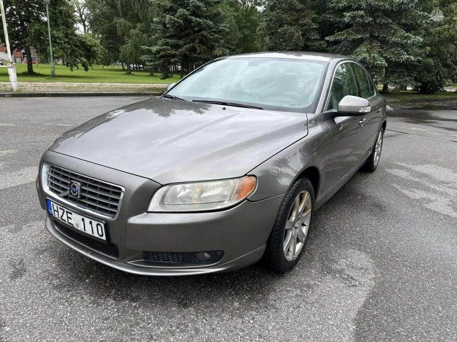 Pelēks Volvo S80 2007 Klaipėda, ar dzinēja tilpumu 2.40 L un nobraukumu 350 tūkst. km par 2500 €, foto 4 vietnē AUTOMOTO.COM.LV