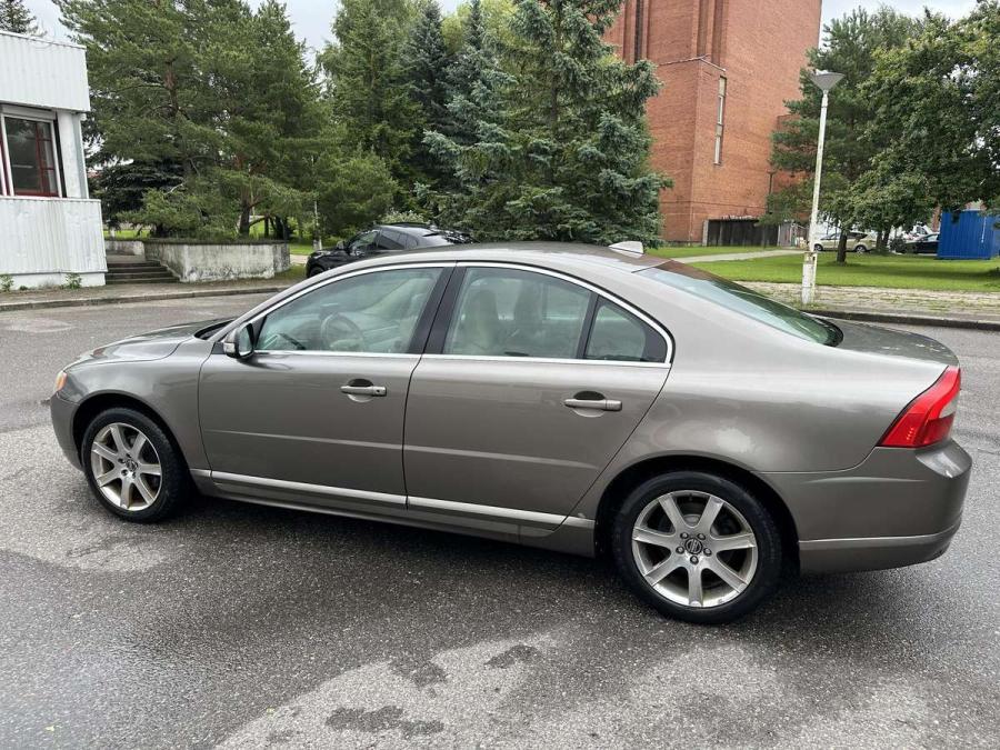 Pelēks Volvo S80 2007 Klaipėda, ar dzinēja tilpumu 2.40 L un nobraukumu 350 tūkst. km par 2500 €, foto 8 vietnē AUTOMOTO.COM.LV
