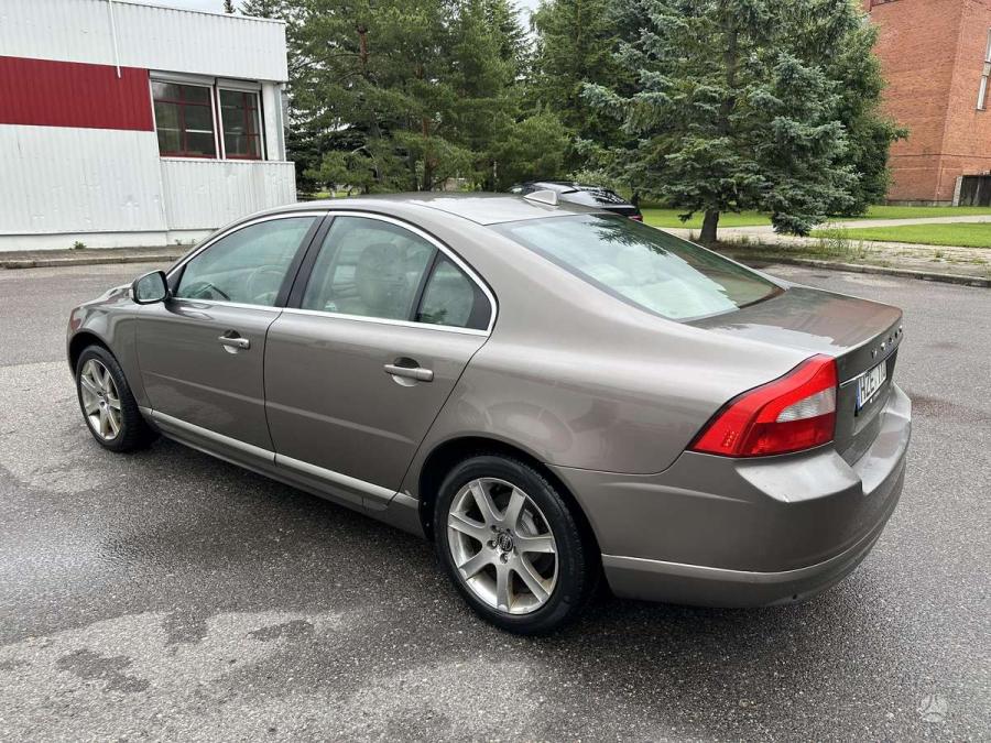 Pelēks Volvo S80 2007 Klaipėda, ar dzinēja tilpumu 2.40 L un nobraukumu 350 tūkst. km par 2500 €, foto 9 vietnē AUTOMOTO.COM.LV