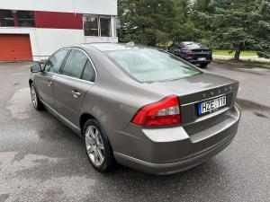 Pelēks Volvo S80 2007 Klaipėda, ar dzinēja tilpumu 2.40 L un nobraukumu 350 tūkst. km par 2500 €, foto 10 vietnē AUTOMOTO.COM.LV