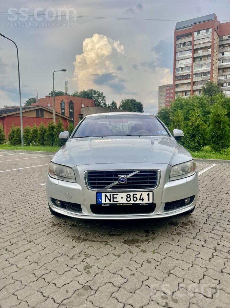 Pelēks Volvo S80 2007 Rīga, ar dzinēja tilpumu 2.40 L un nobraukumu 278 tūkst. km par 3200 €, foto 4 vietnē AUTOMOTO.COM.LV