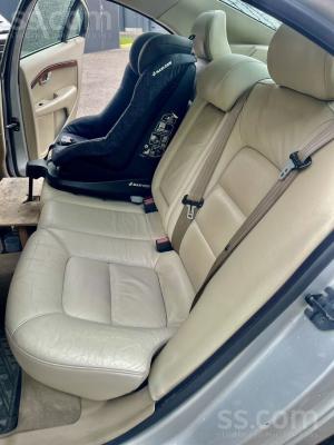Pelēks Volvo S80 2007 Rīga, ar dzinēja tilpumu 2.40 L un nobraukumu 278 tūkst. km par 3200 €, foto 10 vietnē AUTOMOTO.COM.LV