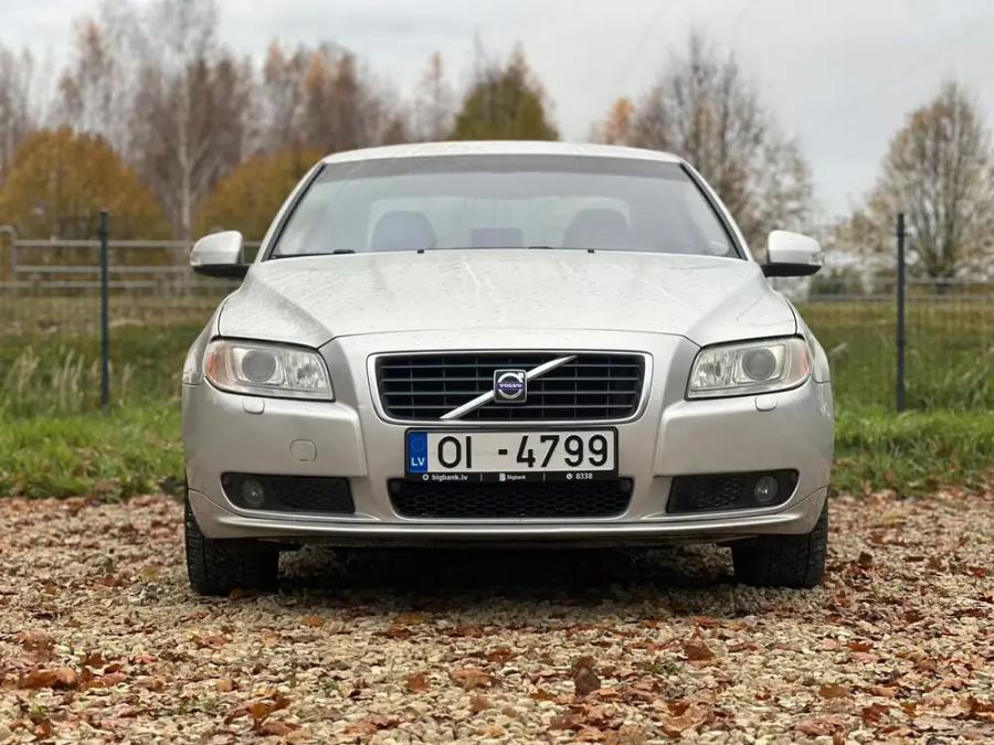 Pelēks Volvo S80 2007 Jelgava, ar dzinēja tilpumu 2.00 L un nobraukumu 247 tūkst. km par 4750 €, foto 3 vietnē AUTOMOTO.COM.LV