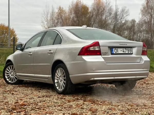 Grey Volvo S80 2007 in Jelgava, with an engine capacity of 2.00 L and mileage of 247 thousand km for 4750 €, photo 6 on AUTOMOTO.COM.LV
