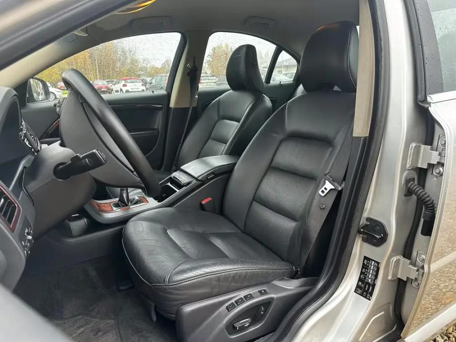 Pelēks Volvo S80 2007 Jelgava, ar dzinēja tilpumu 2.00 L un nobraukumu 247 tūkst. km par 4750 €, foto 8 vietnē AUTOMOTO.COM.LV