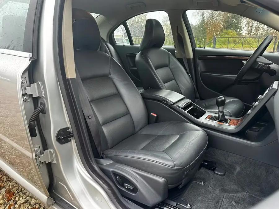 Pelēks Volvo S80 2007 Jelgava, ar dzinēja tilpumu 2.00 L un nobraukumu 247 tūkst. km par 4750 €, foto 10 vietnē AUTOMOTO.COM.LV