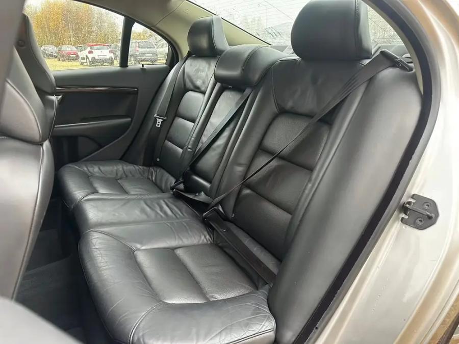Pelēks Volvo S80 2007 Jelgava, ar dzinēja tilpumu 2.00 L un nobraukumu 247 tūkst. km par 4750 €, foto 12 vietnē AUTOMOTO.COM.LV