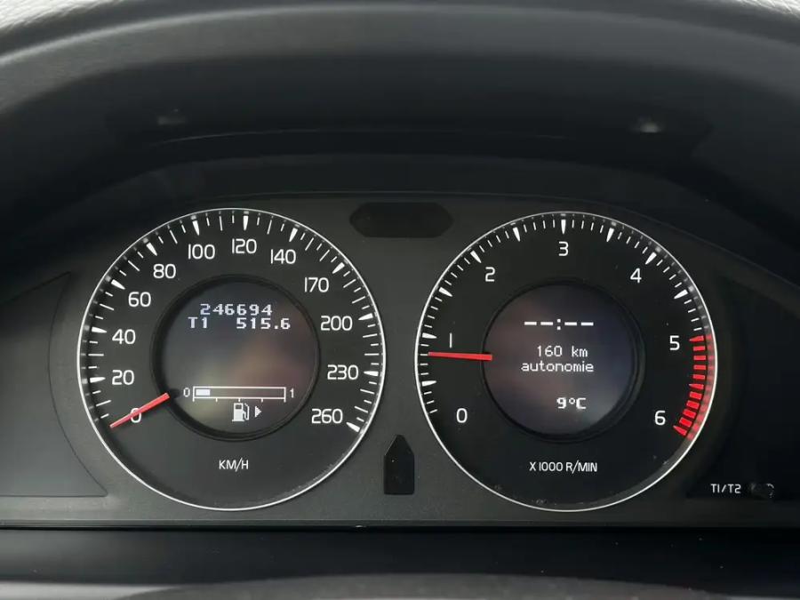 Pelēks Volvo S80 2007 Jelgava, ar dzinēja tilpumu 2.00 L un nobraukumu 247 tūkst. km par 4750 €, foto 16 vietnē AUTOMOTO.COM.LV