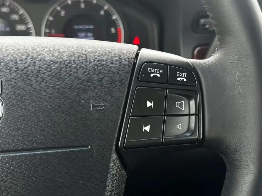 Pelēks Volvo S80 2007 Jelgava, ar dzinēja tilpumu 2.00 L un nobraukumu 247 tūkst. km par 4750 €, foto 25 vietnē AUTOMOTO.COM.LV