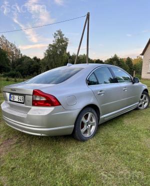 Pelēks Volvo S80 2007 Daugavpils, ar dzinēja tilpumu 2.40 L un nobraukumu 361 tūkst. km par 2800 €, foto 3 vietnē AUTOMOTO.COM.LV