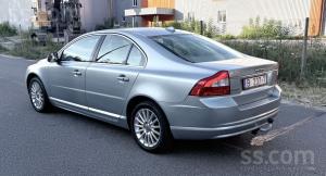 Grey Volvo S80 2007 in Daugavpils, with an engine capacity of 2.40 L and mileage of 320 thousand km for 3990 €, photo 5 on AUTOMOTO.COM.LV