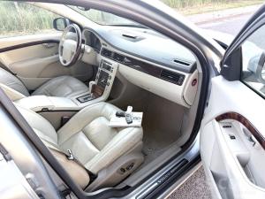 Grey Volvo S80 2007 in Daugavpils, with an engine capacity of 2.40 L and mileage of 320 thousand km for 3990 €, photo 10 on AUTOMOTO.COM.LV