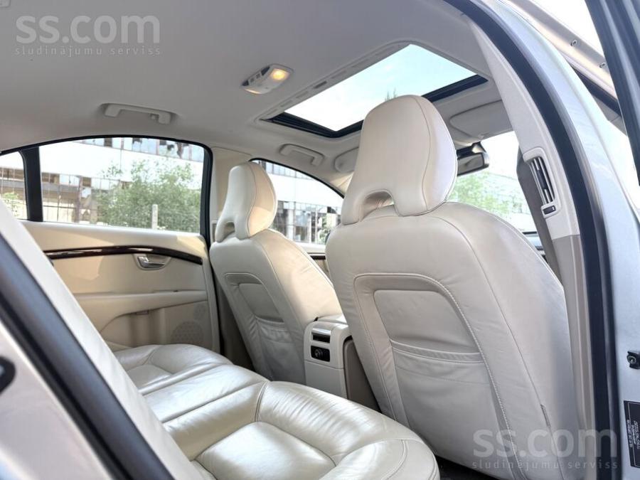 Grey Volvo S80 2007 in Daugavpils, with an engine capacity of 2.40 L and mileage of 320 thousand km for 3990 €, photo 11 on AUTOMOTO.COM.LV