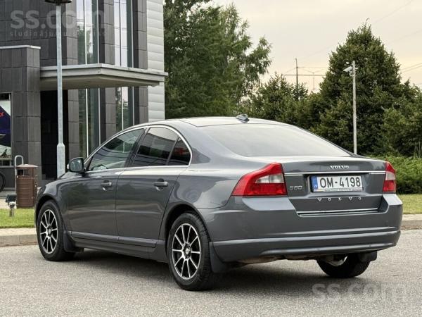 Grey Volvo S80 2007 in Riga, with an engine capacity of 2.40 L and mileage of 325 thousand km for 2500 €, photo 4 on AUTOMOTO.COM.LV
