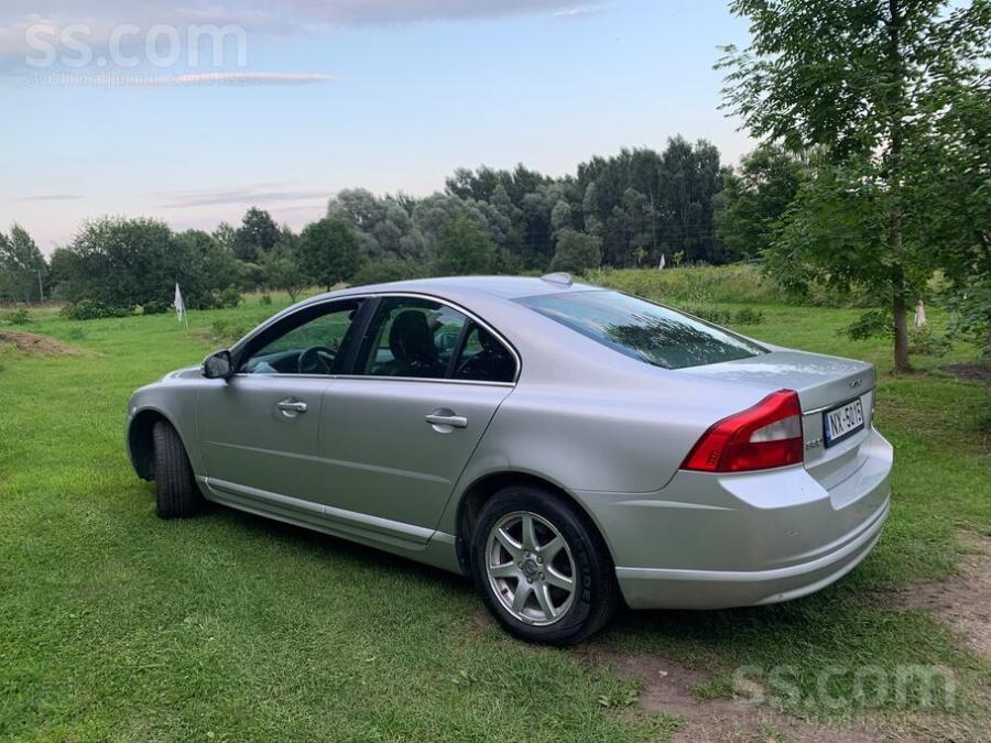 Pelēks Volvo S80 2007 Jēkabpils, ar dzinēja tilpumu 2.40 L un nobraukumu 390 tūkst. km par 3050 €, foto 1 vietnē AUTOMOTO.COM.LV