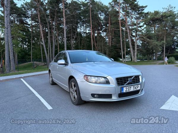 Grey Volvo S80 2007 in Tallinn, with an engine capacity of 2.40 L and mileage of 418 thousand km for 2200 €, photo 2 on AUTOMOTO.COM.LV