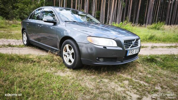 Grey Volvo S80 2007 in Druskininkai, with an engine capacity of 2.40 L and mileage of 464 thousand km for 2000 €, photo 1 on AUTOMOTO.COM.LV