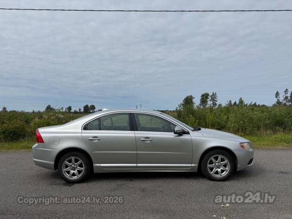 Grey Volvo S80 2007 in Tallinn, with an engine capacity of 2.40 L and mileage of 316 thousand km for 3650 €, photo 5 on AUTOMOTO.COM.LV