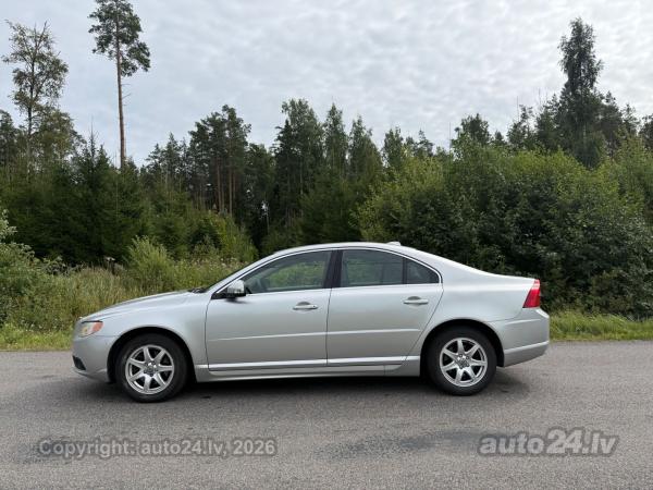 Grey Volvo S80 2007 in Tallinn, with an engine capacity of 2.40 L and mileage of 316 thousand km for 3650 €, photo 6 on AUTOMOTO.COM.LV