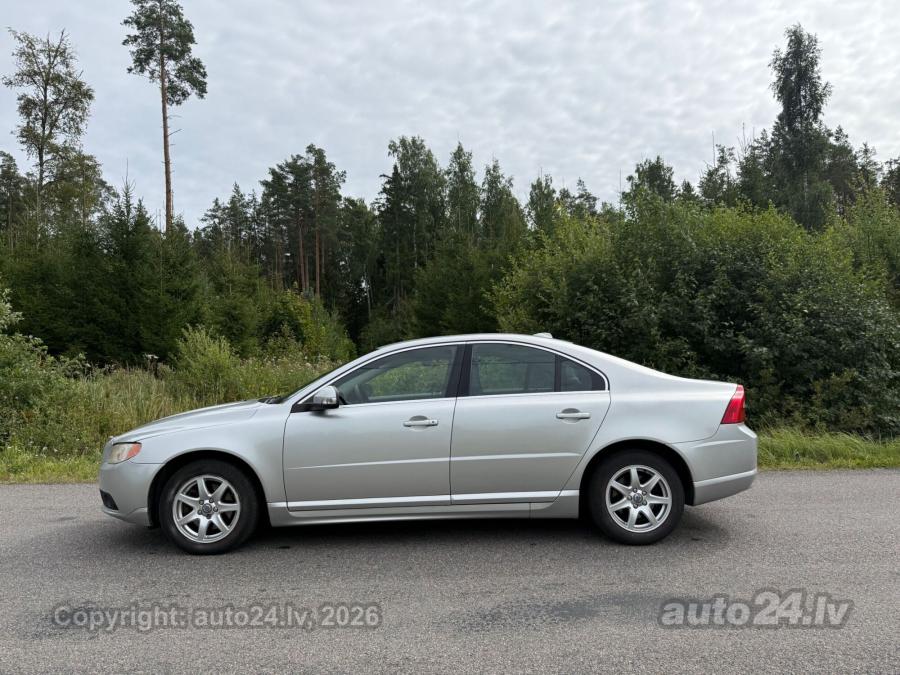 Pelēks Volvo S80 2007 Tallina, ar dzinēja tilpumu 2.40 L un nobraukumu 316 tūkst. km par 3650 €, foto 7 vietnē AUTOMOTO.COM.LV