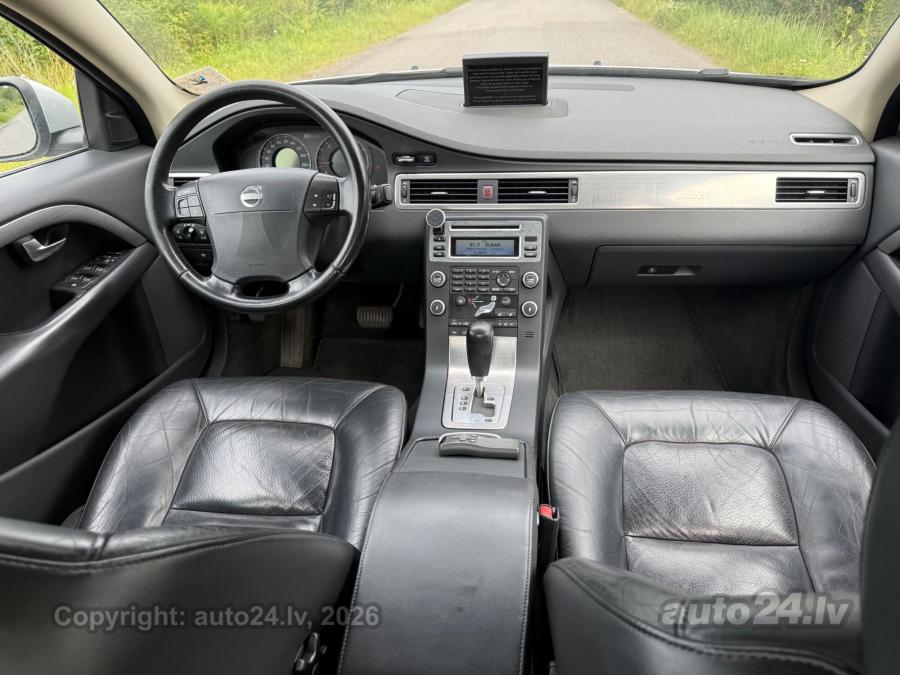 Pelēks Volvo S80 2007 Tallina, ar dzinēja tilpumu 2.40 L un nobraukumu 316 tūkst. km par 3650 €, foto 13 vietnē AUTOMOTO.COM.LV
