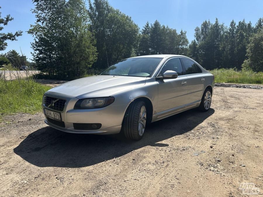 Grey Volvo S80 2007 in Vilnius, with an engine capacity of 2.40 L and mileage of 390 thousand km for 3000 €, photo 5 on AUTOMOTO.COM.LV