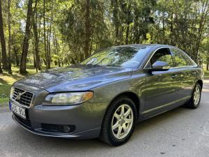 Grey Volvo S80 2007 in Panevezys, with an engine capacity of 2.40 L and mileage of 428 thousand km for 2350 €, photo  on AUTOMOTO.COM.LV