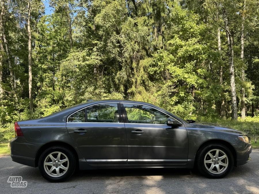 Grey Volvo S80 2007 in Panevezys, with an engine capacity of 2.40 L and mileage of 428 thousand km for 2350 €, photo 6 on AUTOMOTO.COM.LV