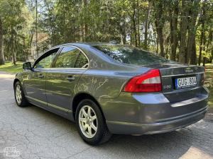 Grey Volvo S80 2007 in Panevezys, with an engine capacity of 2.40 L and mileage of 428 thousand km for 2350 €, photo 7 on AUTOMOTO.COM.LV