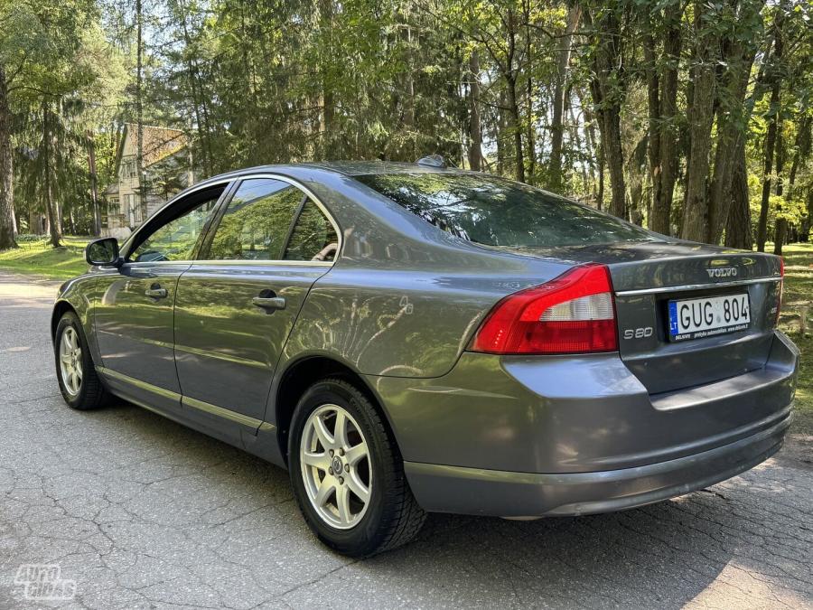 Grey Volvo S80 2007 in Panevezys, with an engine capacity of 2.40 L and mileage of 428 thousand km for 2350 €, photo 7 on AUTOMOTO.COM.LV