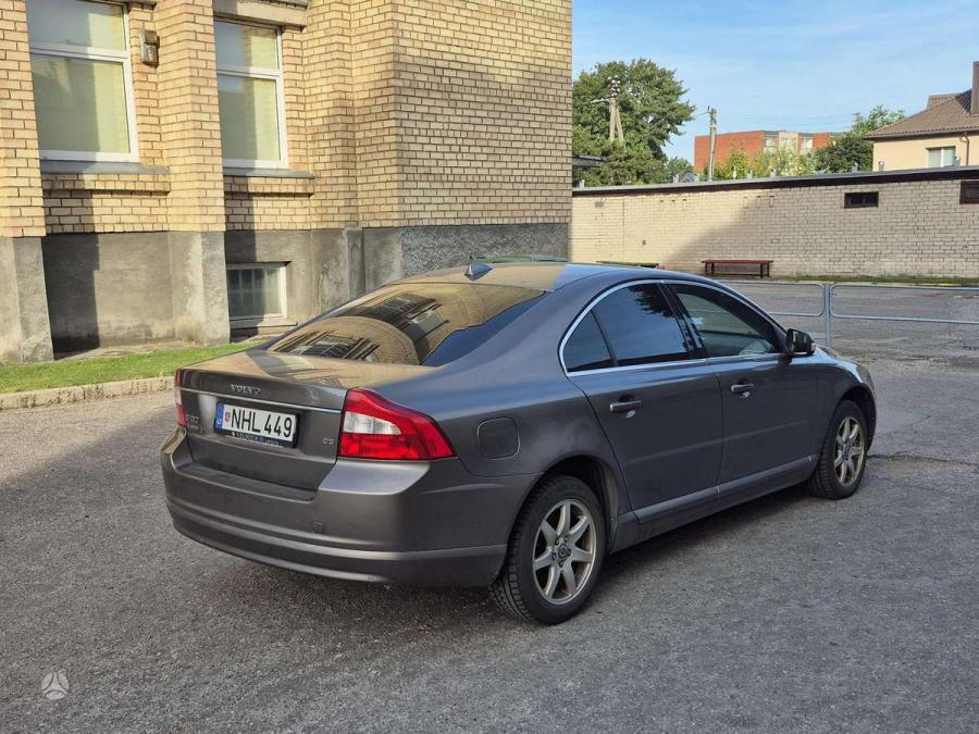 Pelēks Volvo S80 2007 Anykščiai, ar dzinēja tilpumu 2.40 L un nobraukumu 312 tūkst. km par 1450 €, foto 4 vietnē AUTOMOTO.COM.LV