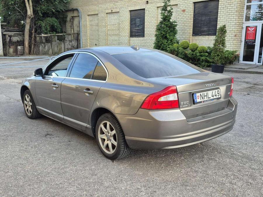 Pelēks Volvo S80 2007 Anykščiai, ar dzinēja tilpumu 2.40 L un nobraukumu 312 tūkst. km par 1450 €, foto 5 vietnē AUTOMOTO.COM.LV