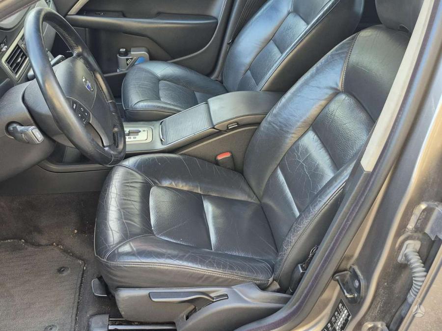 Pelēks Volvo S80 2007 Anykščiai, ar dzinēja tilpumu 2.40 L un nobraukumu 312 tūkst. km par 1450 €, foto 6 vietnē AUTOMOTO.COM.LV