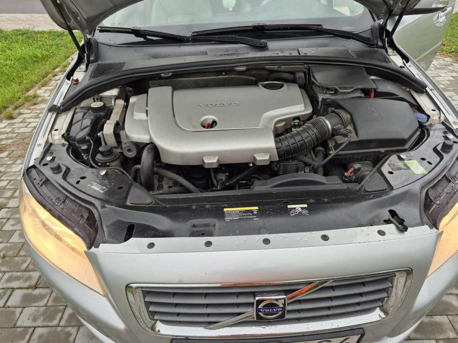 Pelēks Volvo S80 2007 Kėdainiai, ar dzinēja tilpumu 2.40 L un nobraukumu 345 tūkst. km par 2950 €, foto 1 vietnē AUTOMOTO.COM.LV