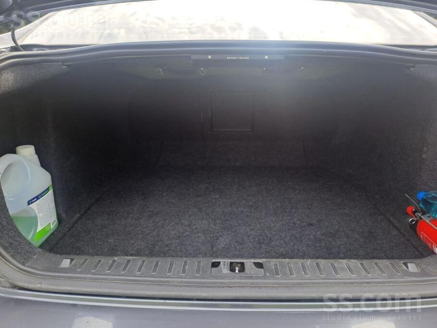 Pelēks Volvo S80 2007 Cēsis, ar dzinēja tilpumu 2.50 L un nobraukumu 250 tūkst. km par 2500 €, foto 9 vietnē AUTOMOTO.COM.LV