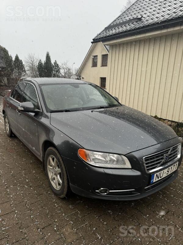 Pelēks Volvo S80 2007 Madona, ar dzinēja tilpumu 3.20 L un nobraukumu 367 tūkst. km par 2900 €, foto 1 vietnē AUTOMOTO.COM.LV