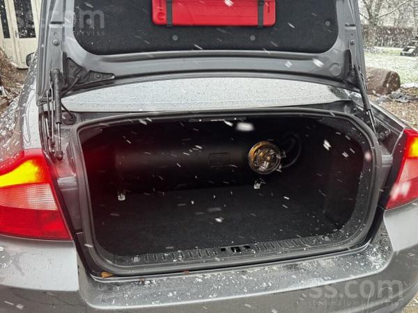 Pelēks Volvo S80 2007 Madona, ar dzinēja tilpumu 3.20 L un nobraukumu 367 tūkst. km par 2900 €, foto 7 vietnē AUTOMOTO.COM.LV