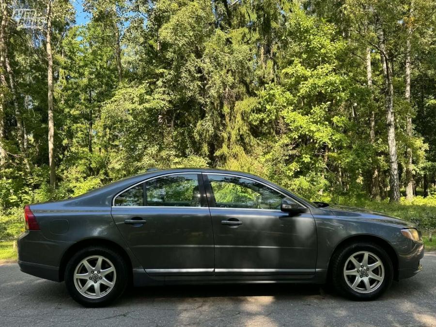 Pelēks Volvo S80 2007 Panevēža, ar dzinēja tilpumu 2.40 L un nobraukumu 427 tūkst. km par 2290 €, foto 5 vietnē AUTOMOTO.COM.LV