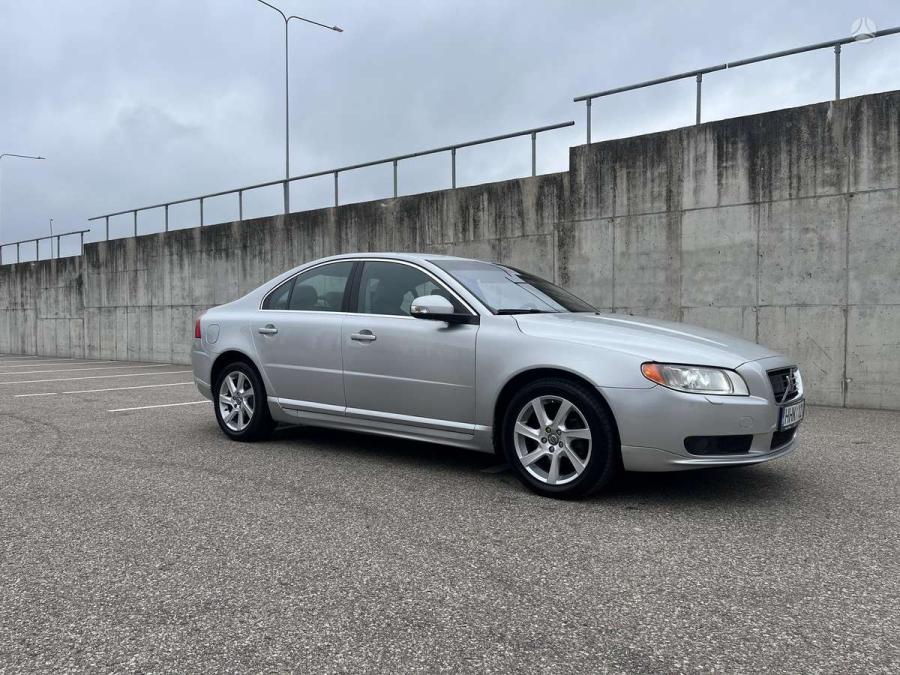 Grey Volvo S80 2007 in Vilnius, with an engine capacity of 2.40 L and mileage of 380 thousand km for 3450 €, photo 6 on AUTOMOTO.COM.LV