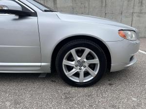 Grey Volvo S80 2007 in Vilnius, with an engine capacity of 2.40 L and mileage of 380 thousand km for 3450 €, photo 14 on AUTOMOTO.COM.LV