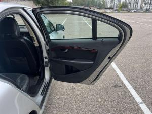Grey Volvo S80 2007 in Vilnius, with an engine capacity of 2.40 L and mileage of 380 thousand km for 3450 €, photo 45 on AUTOMOTO.COM.LV